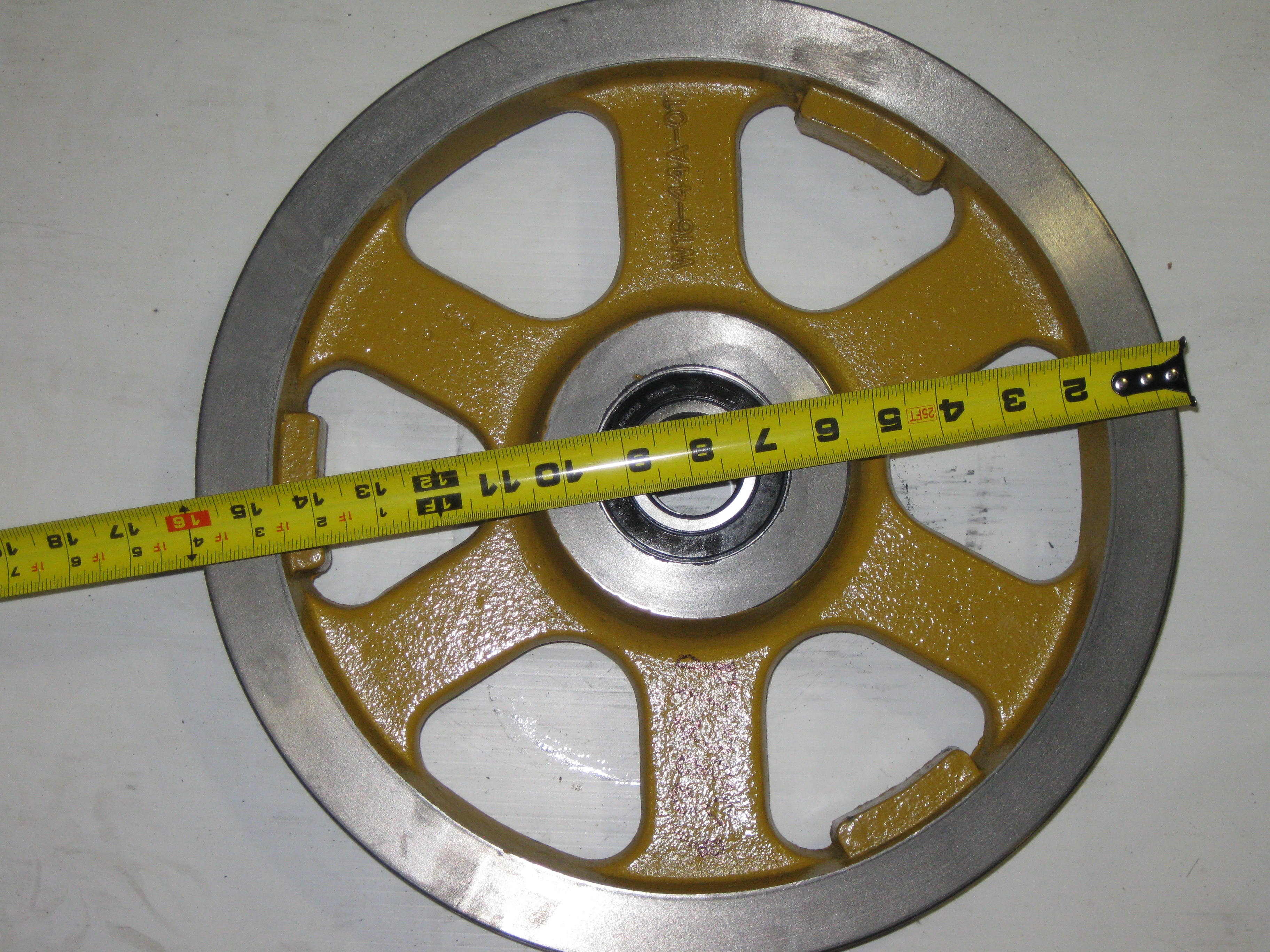 WHEEL IDLER 16 INCH STANDARD DUTY MACHINED H12 | Blumberg Machinery Co.